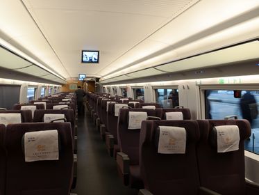 CRH3C型动车组 - 高速铁路百科 - 灰机wiki - 北京嘉闻杰诺网络科技有限公司